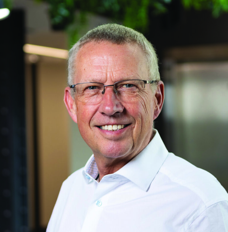 Board and Management - Distribution Finance Capital Holdings plc (LON:DFCH)